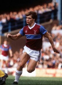 West Ham’s Crest Consultation Is About Much More Than A Badge - Claret ...